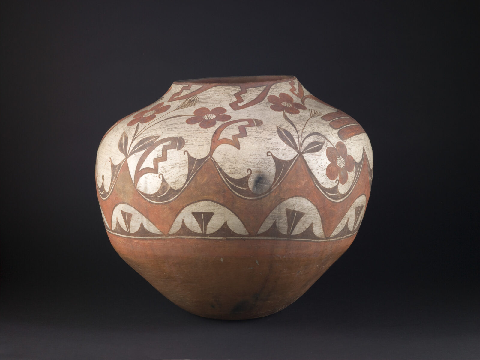 Pueblo pottery from SLAM’s collection relates to Grounded in Clay ...