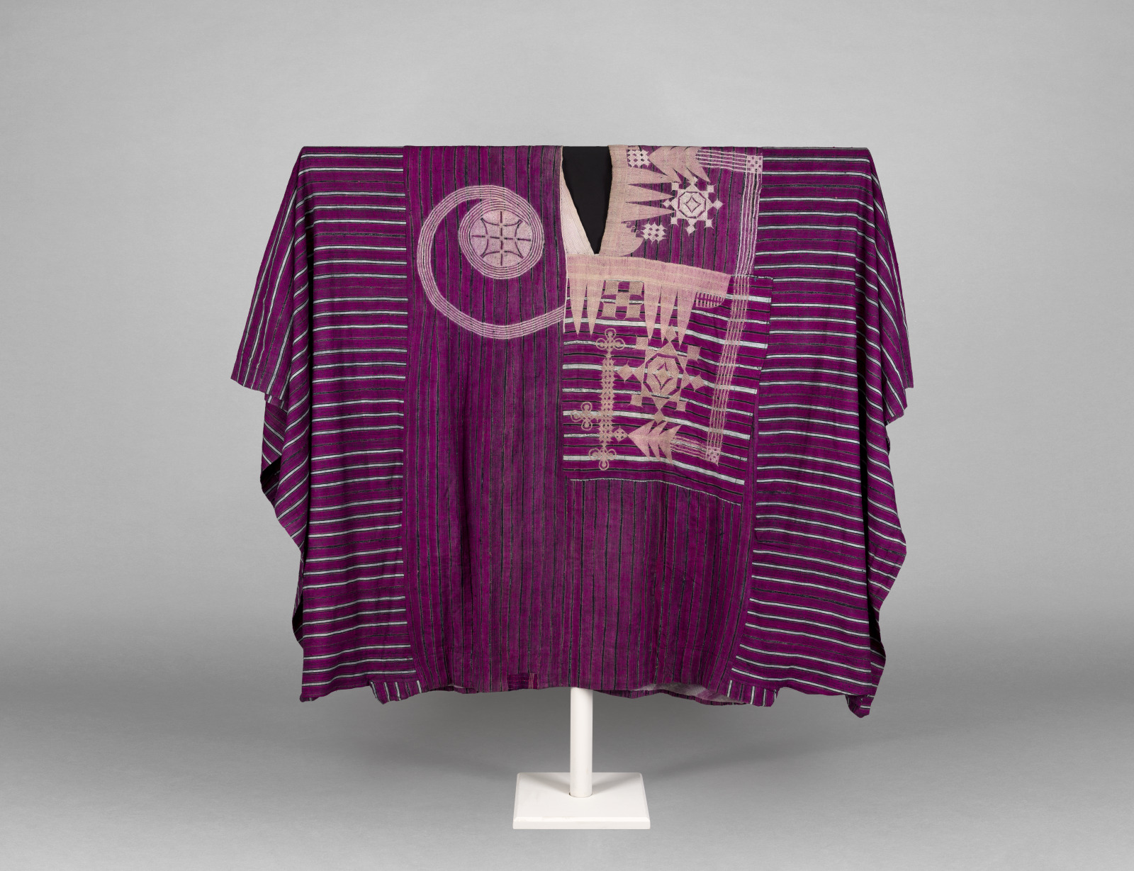 Man's Robe (agbada) - Saint Louis Art Museum