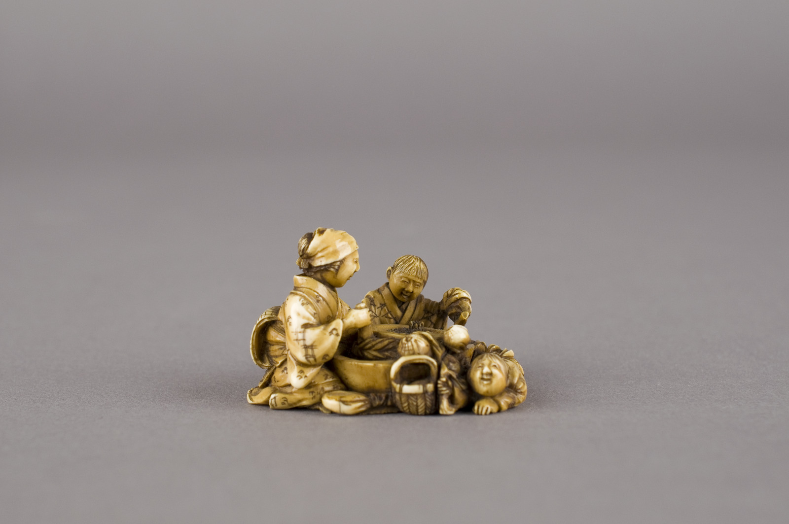 Netsuke - Saint Louis Art Museum