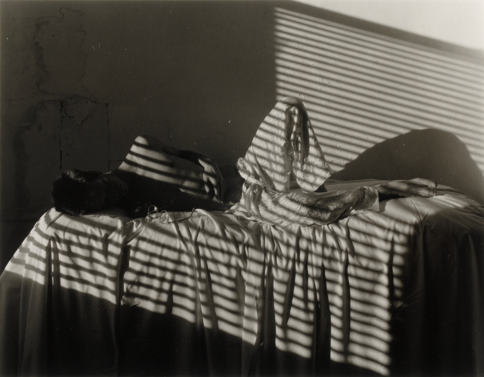 Reclining Figure in Striped Shadow - Saint Louis Art Museum