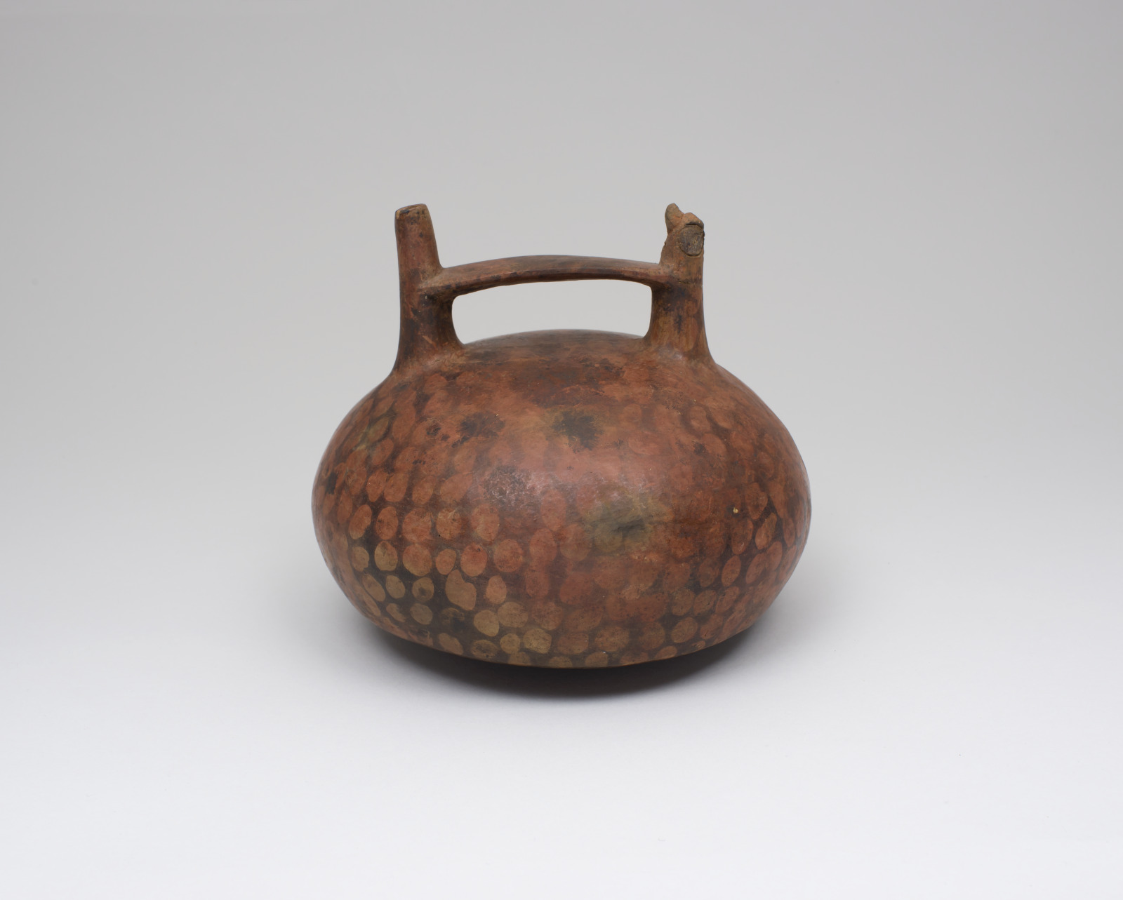 Double-Spouted Vessel with Bridge Handle - Saint Louis Art Museum