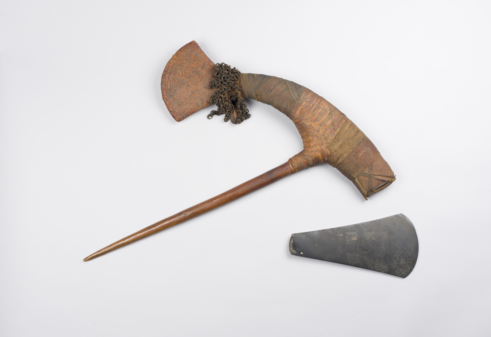 Presentation Axe - Saint Louis Art Museum