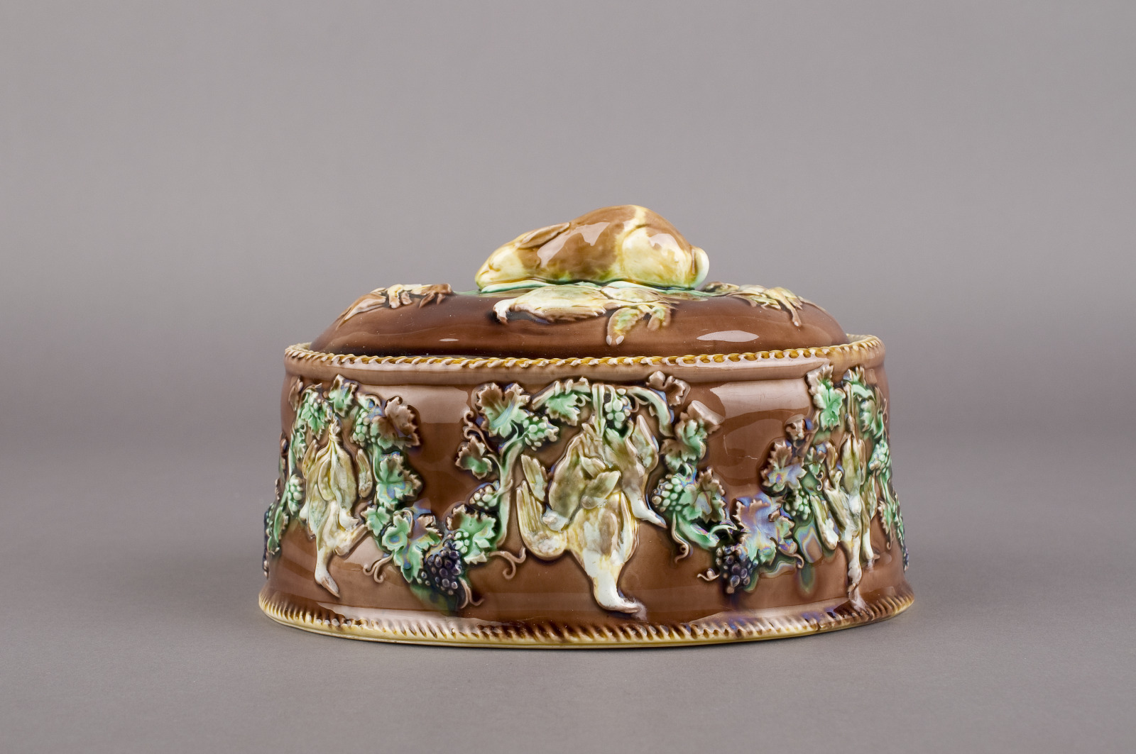 Game Dish with Lid and Liner - Saint Louis Art Museum