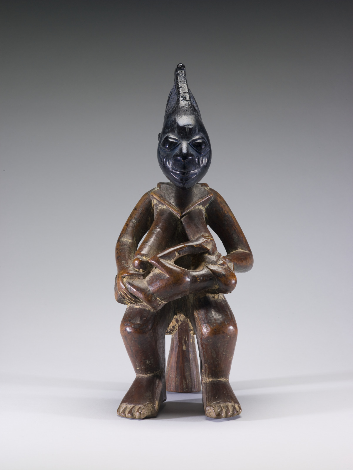 Figure of a Mother and Child - Saint Louis Art Museum