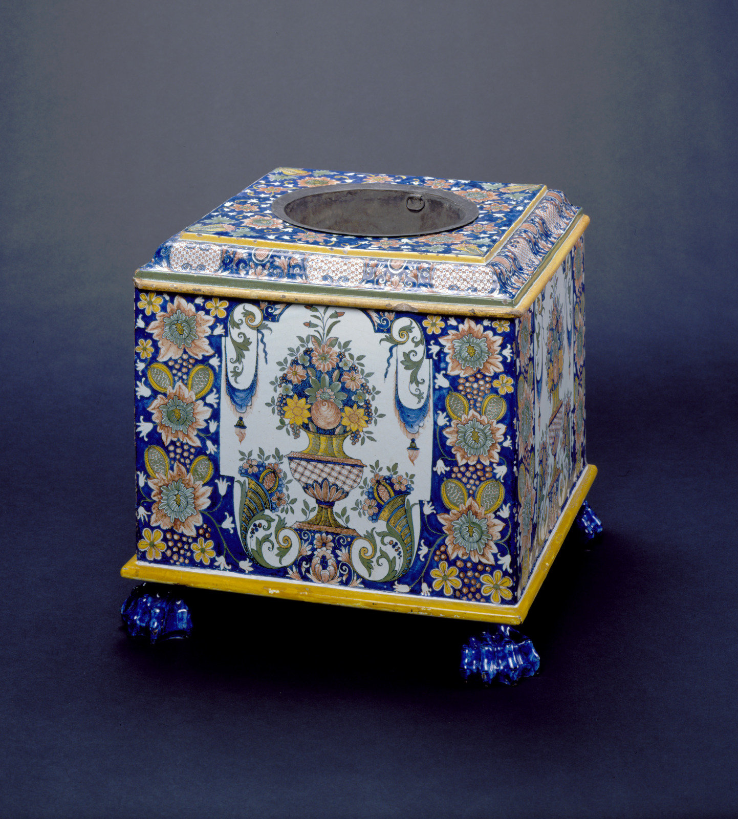 Close Stool - Saint Louis Art Museum